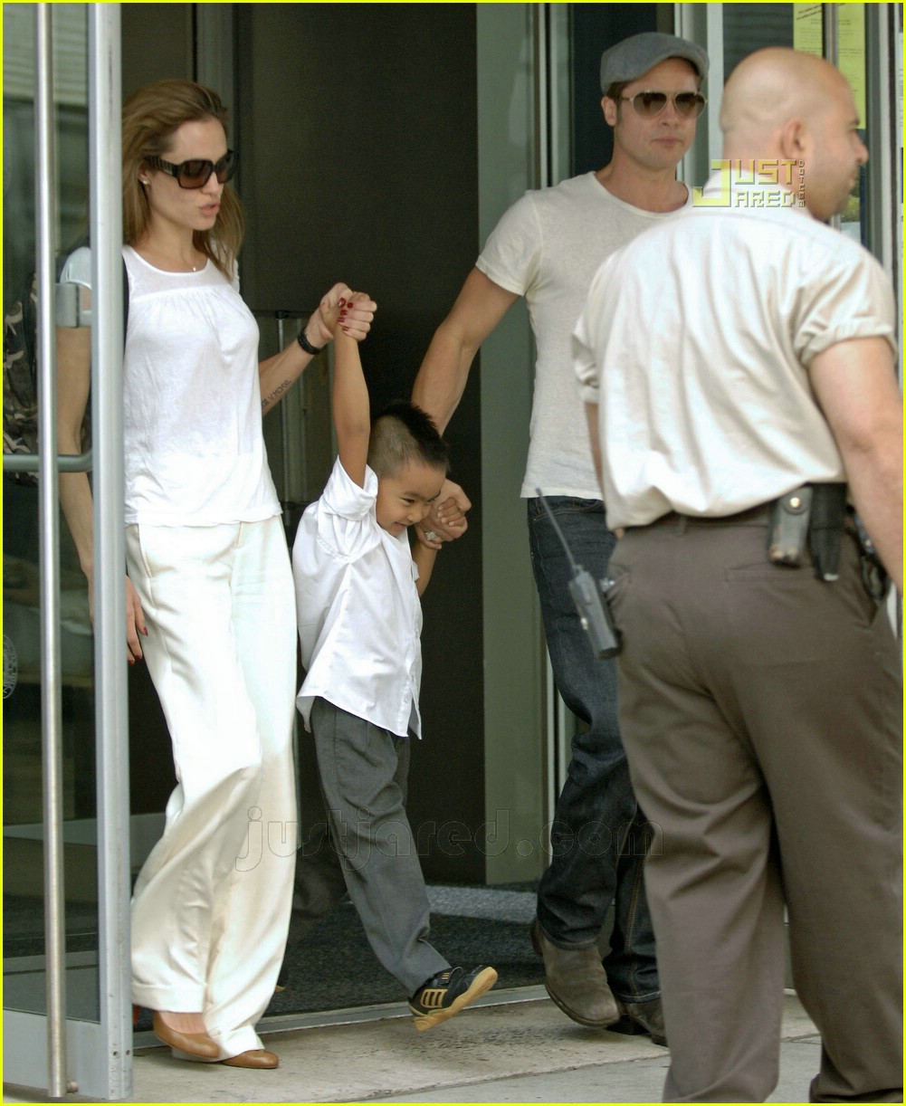 Maddox Receives a Helping Hand: Photo 630301 | Photos | Just Jared ...