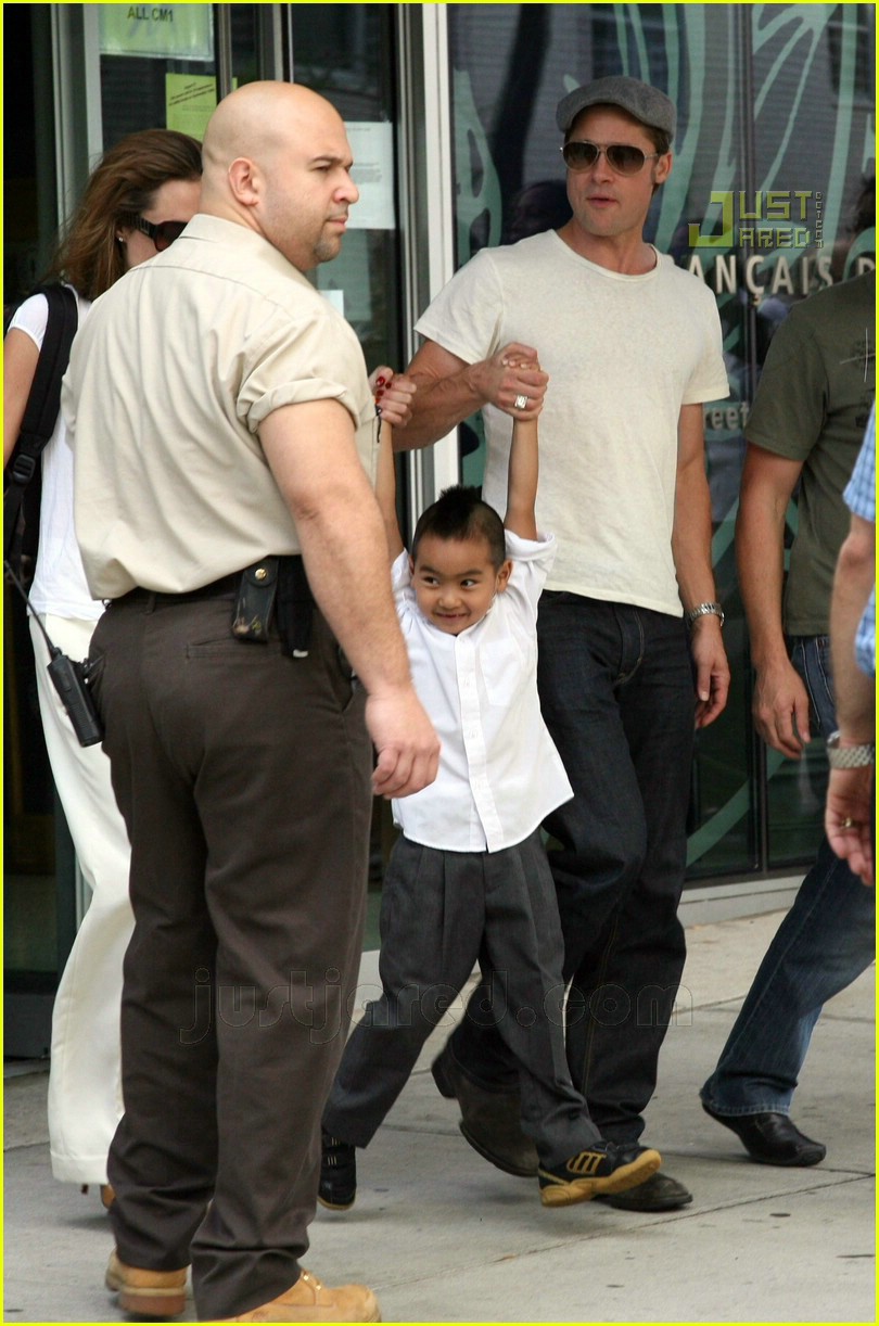 Maddox Receives a Helping Hand: Photo 630321 | Photos | Just Jared ...