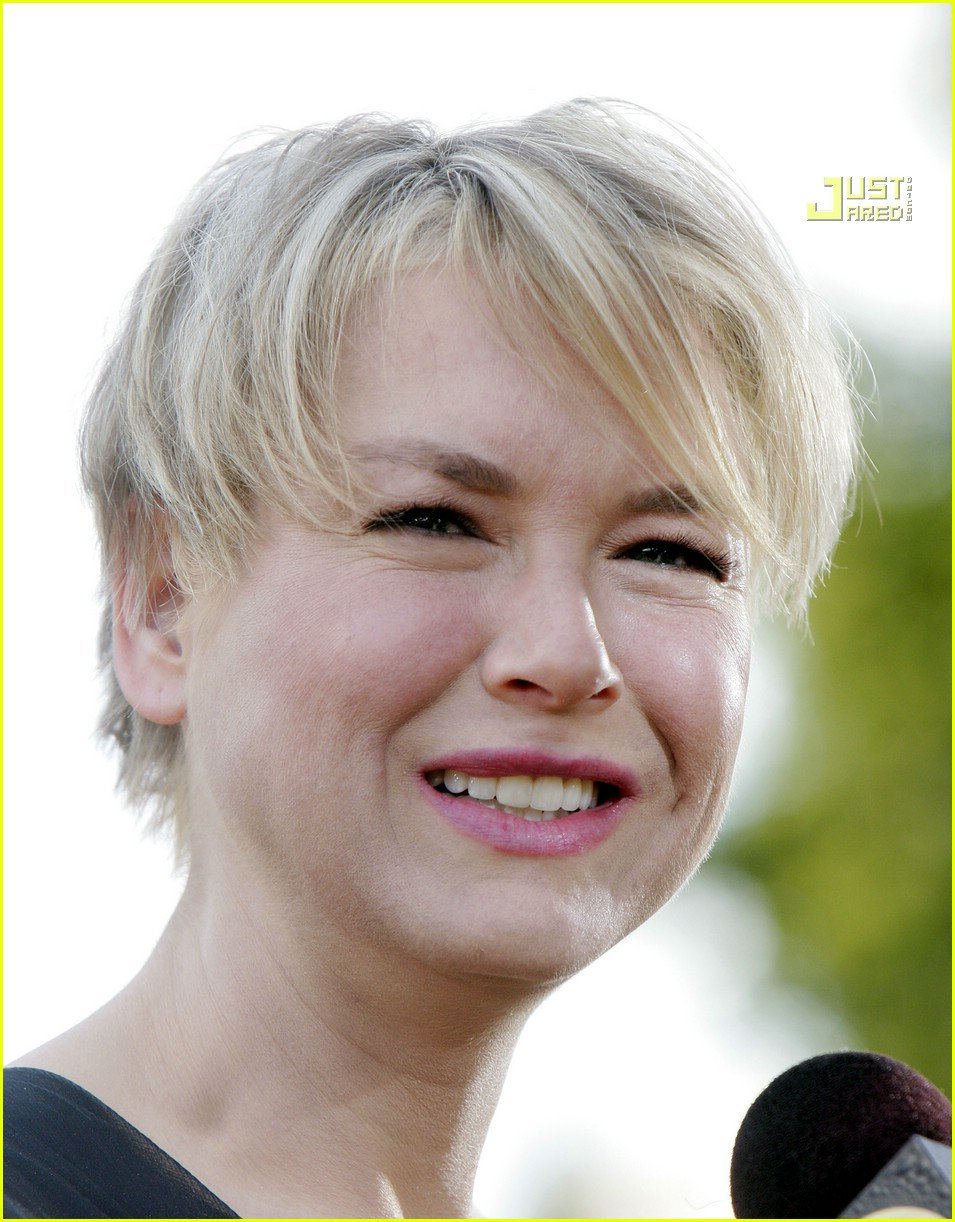 Renee Zellweger's Buzzin' New Do: Photo 695461 | Photos | Just Jared ...