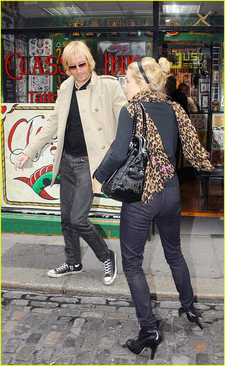 Rhys Gets in Sienna's Pants -- Literally!: Photo 641321 | Photos | Just ...