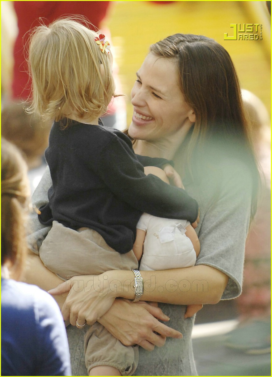 Violet Affleck is a $20 Dollar Bill Baby: Photo 659291 | Photos | Just ...