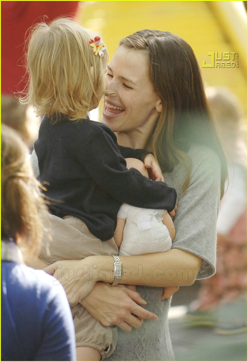 Violet Affleck is a $20 Dollar Bill Baby: Photo 659341 | Photos | Just ...