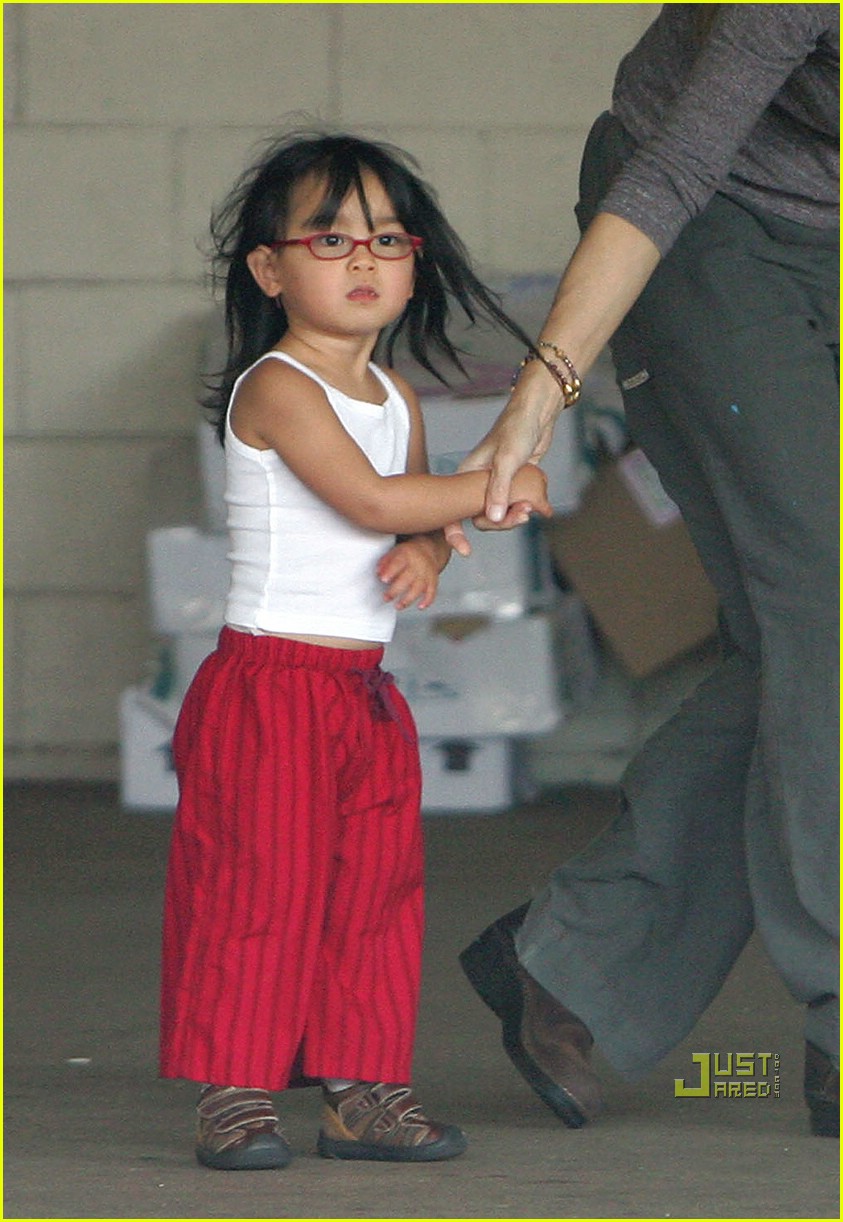 Daisy Ryan is a Glasses Girl: Photo 753821 | Celebrity Babies, Daisy ...
