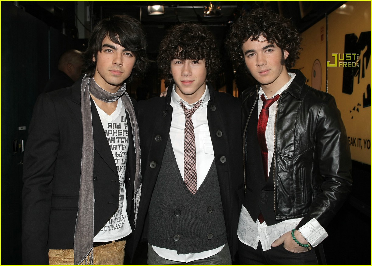 The Jonas Brothers Go Gold!: Photo 733061 | Photos | Just Jared ...