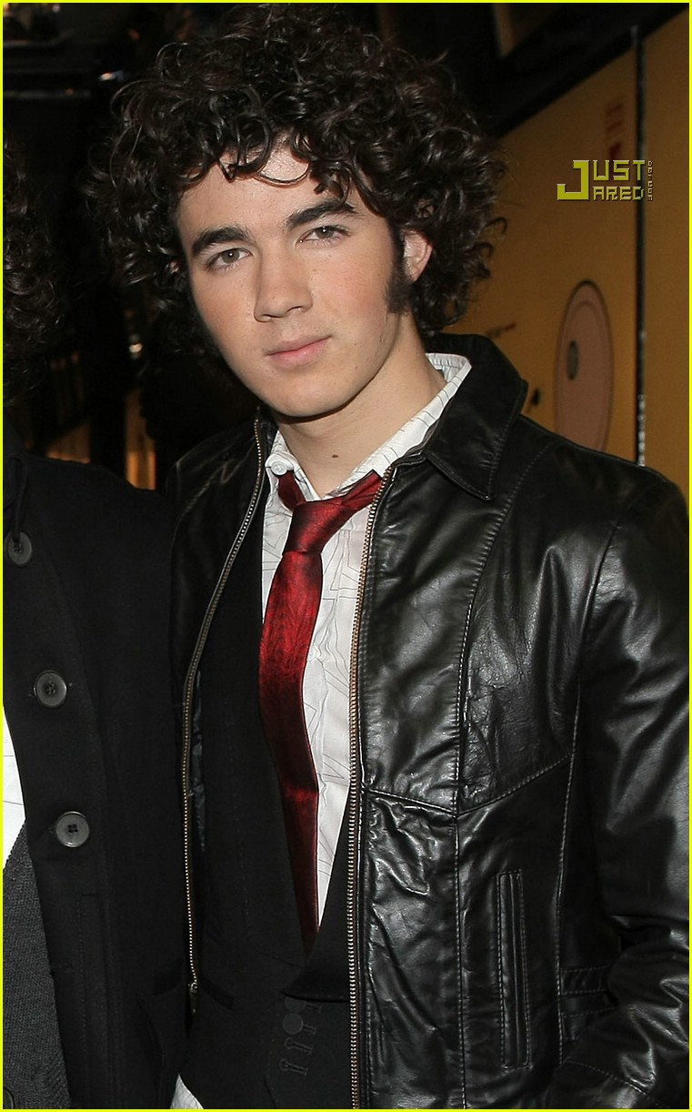 The Jonas Brothers Go Gold!: Photo 733141 | Photos | Just Jared ...