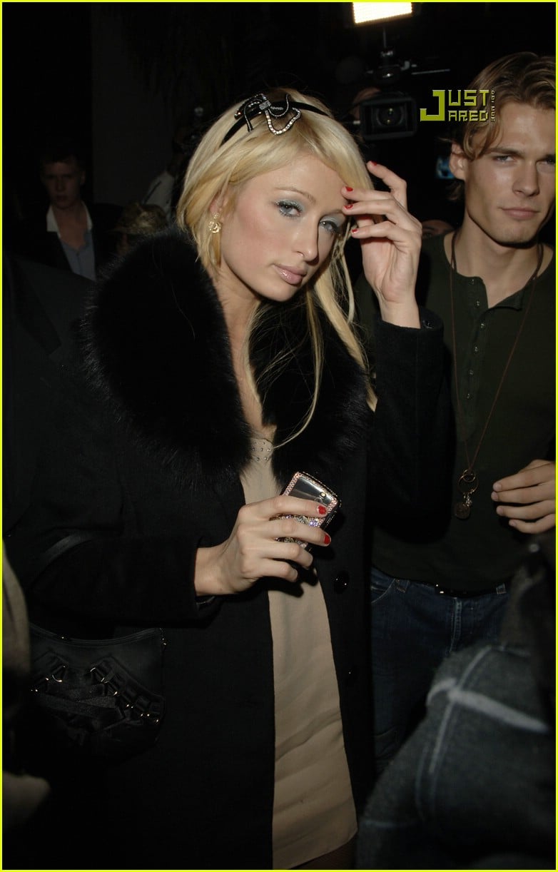 Paris Hilton & Alex Vaggo Love the Nightlife: Photo 770471 | Photos ...