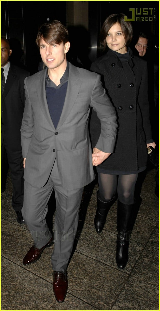 Tom & Katie Share Sushi: Photo 712131 | Photos | Just Jared: Celebrity ...