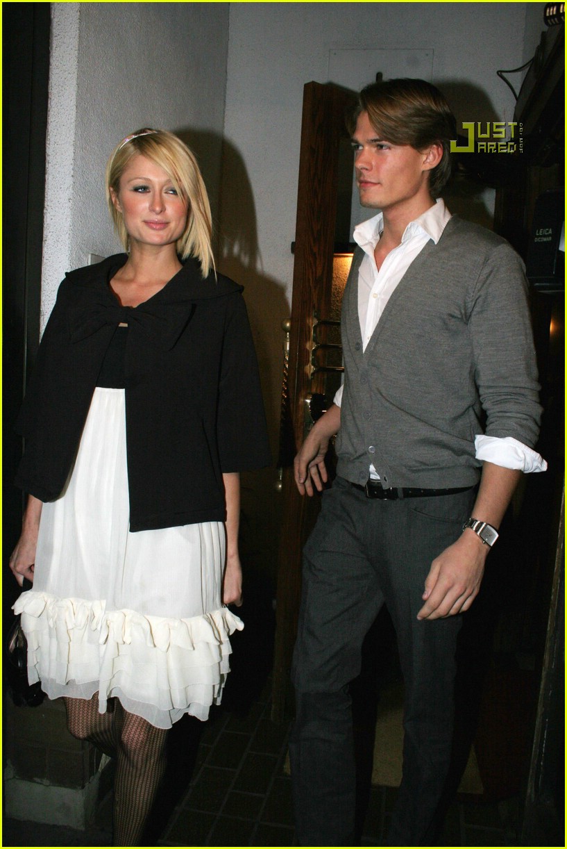 Paris Hilton to Alex Vaggo: Meets the Parents!: Photo 766361 | Pictures ...