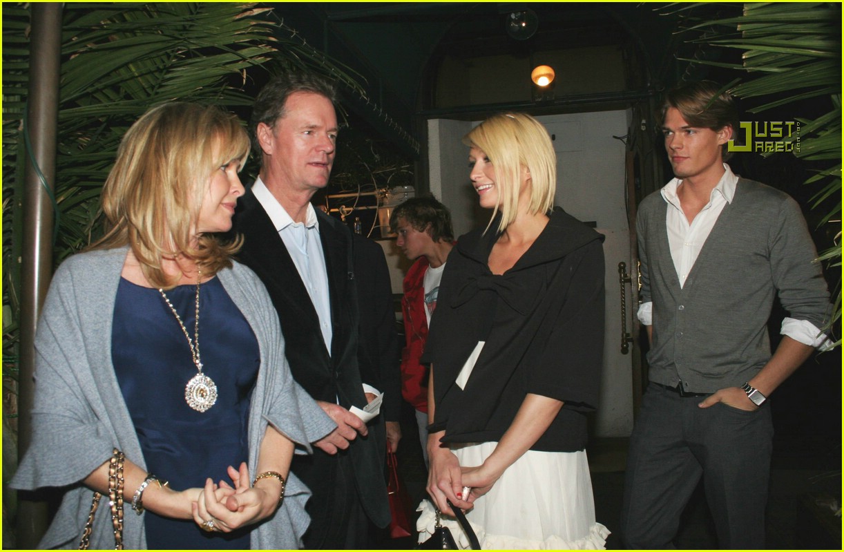 Paris Hilton to Alex Vaggo: Meets the Parents!: Photo 766391 | Photos ...