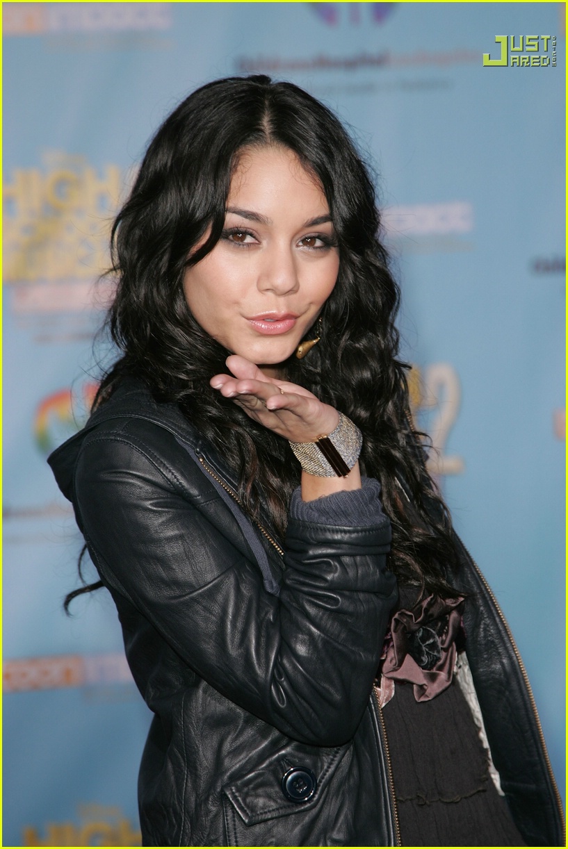 Zanessa @ 'High School Musical 2' DVD Release: Photo 748211 | Pictures ...