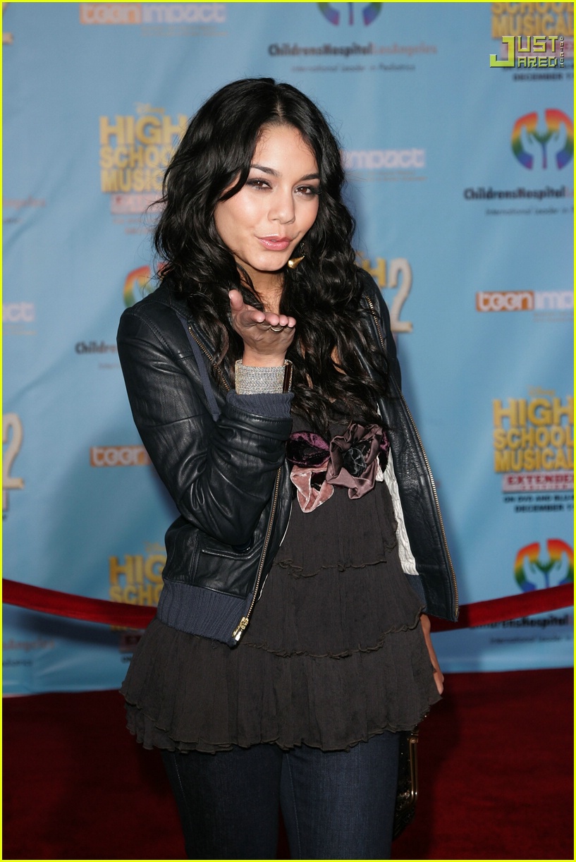 Zanessa @ 'High School Musical 2' DVD Release: Photo 748221 | Photos ...