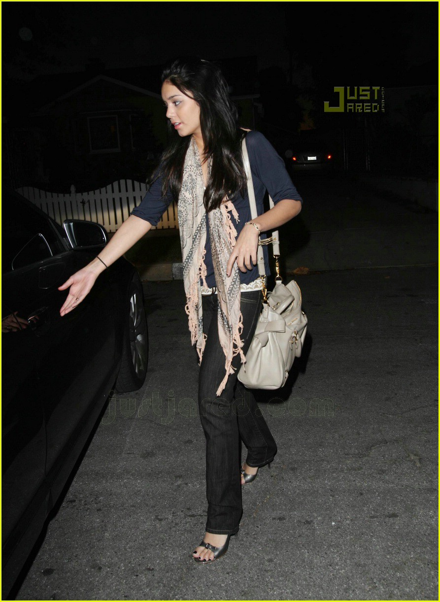 Zanessa's Secret Rendezvous: Photo 728301 | Photos | Just Jared ...