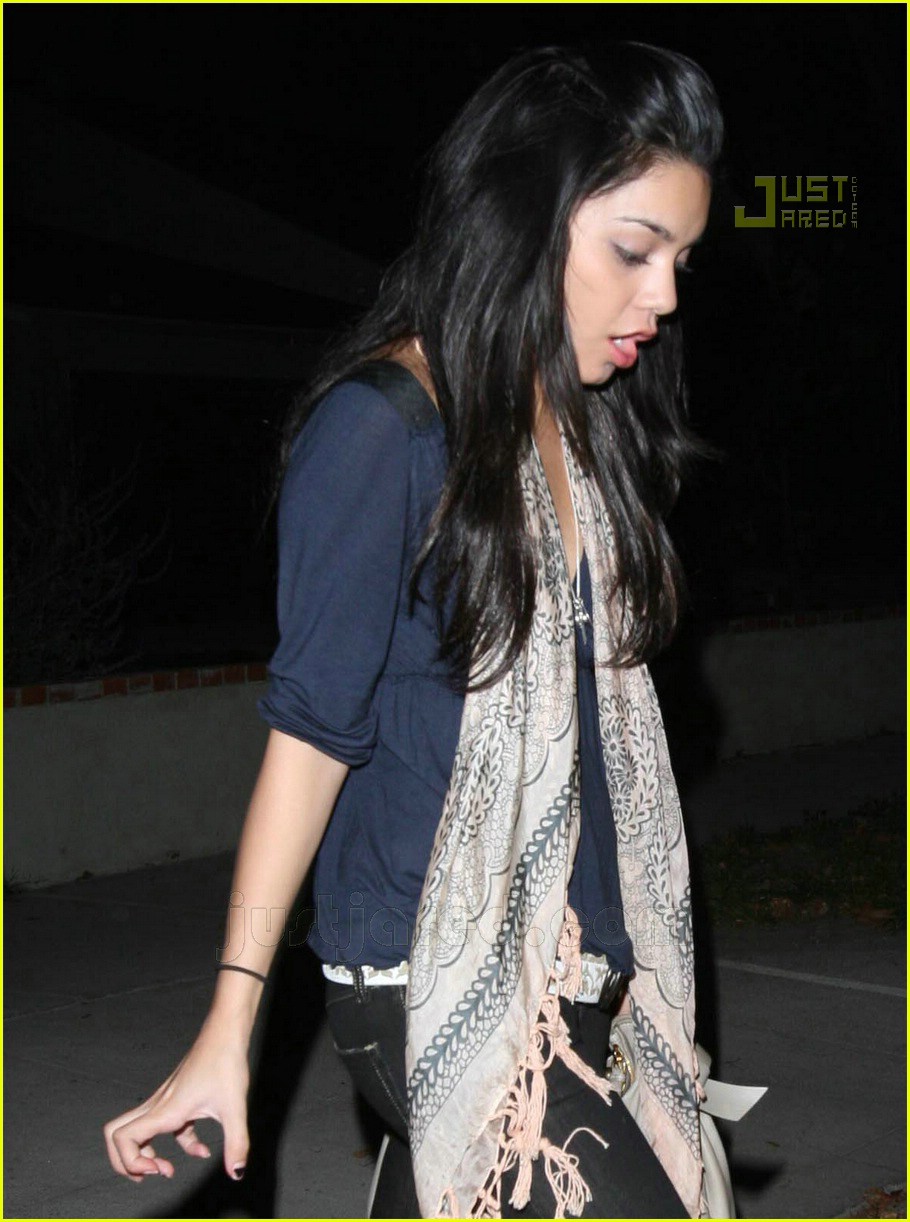 Zanessa's Secret Rendezvous: Photo 728331 | Photos | Just Jared ...