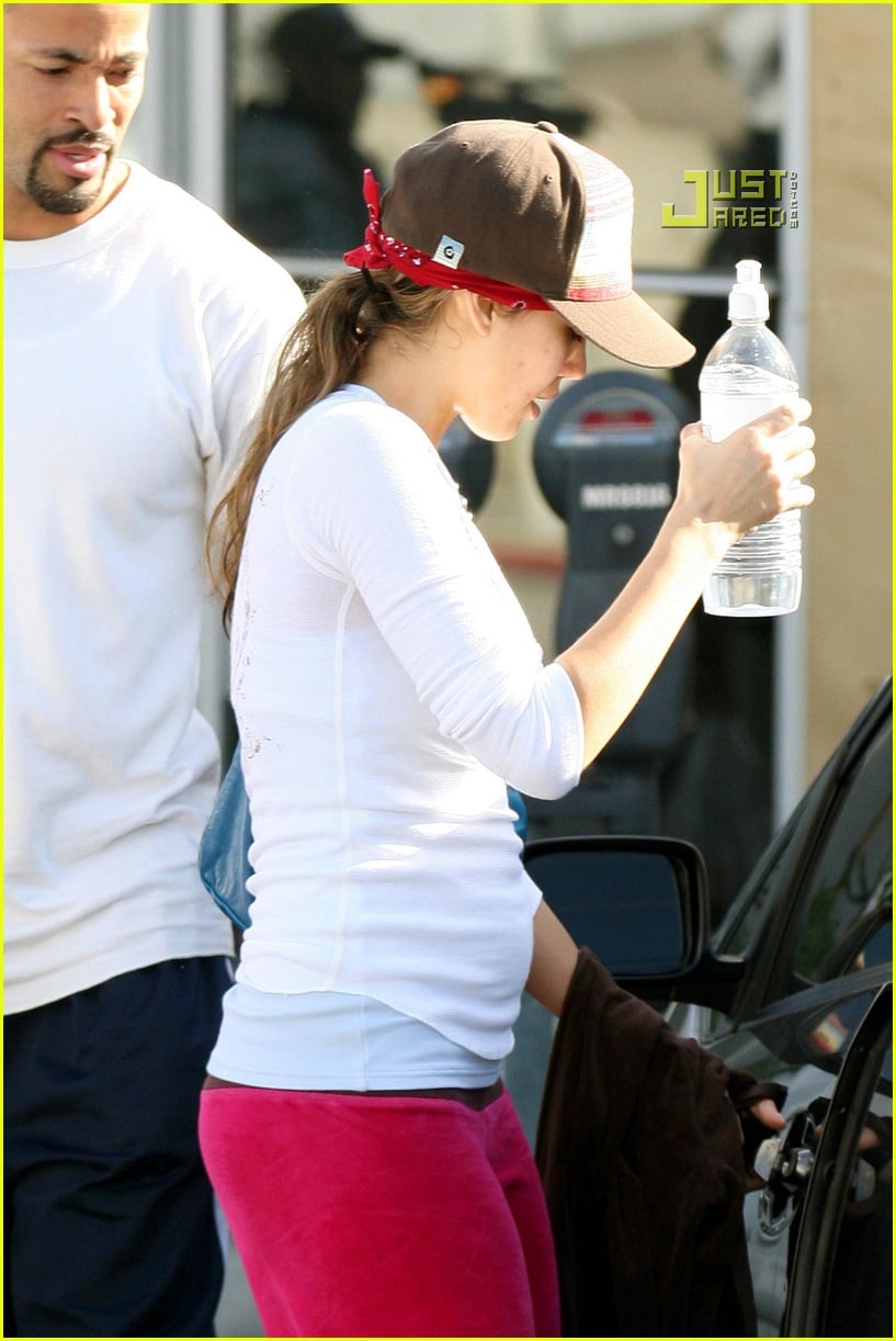 Jessica Alba's Baby Bump is Growing: Photo 820911 | Photos | Just Jared ...