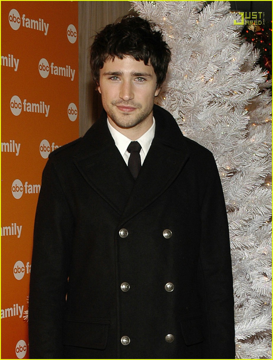 It's Christmas Time With Matt Dallas: Photo 774311 | Photos | Just ...