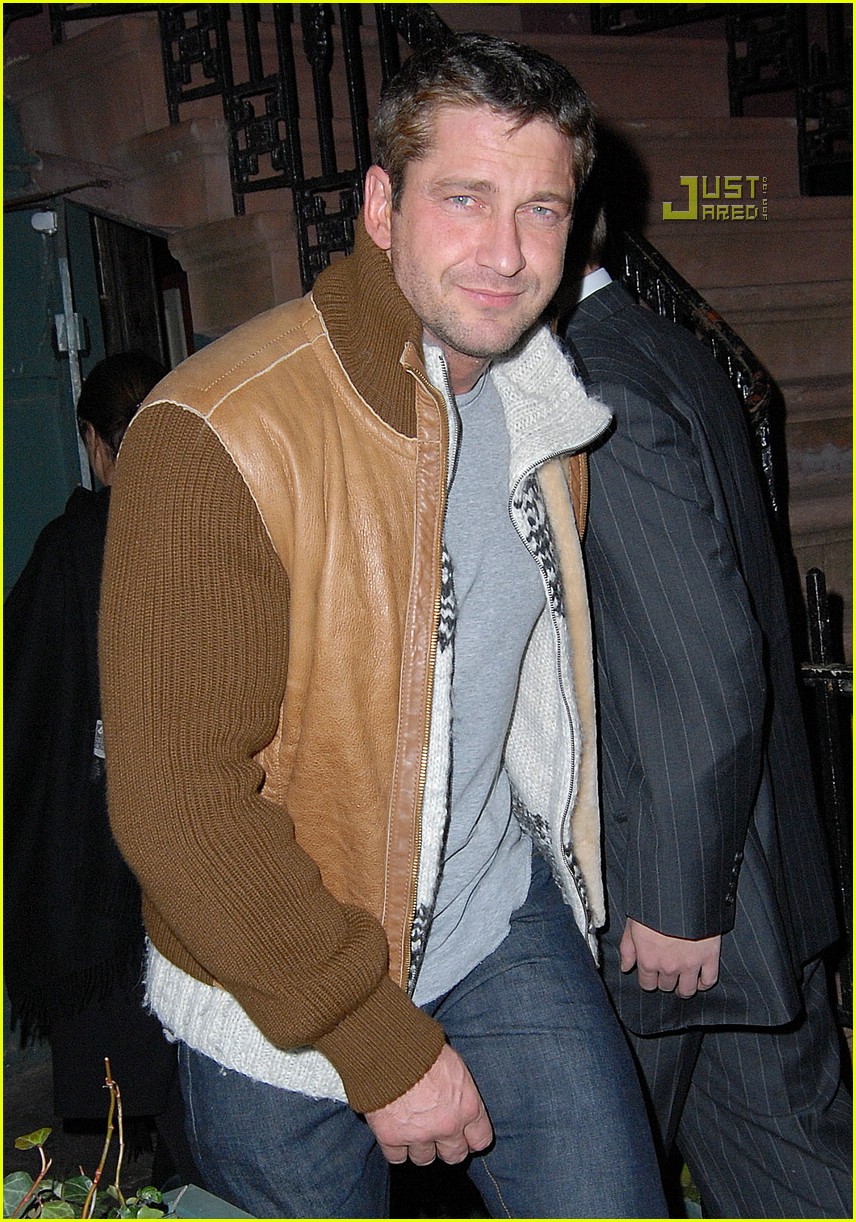 Gerard Butler @ Waverly Inn: Photo 814331 | Photos | Just Jared ...