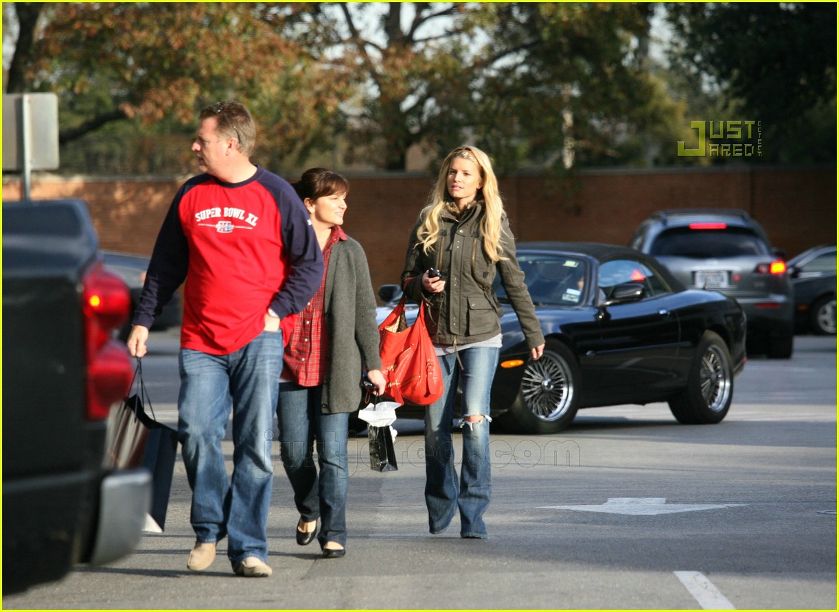 Jessica Simpson Lays Low: Photo 812521 | Photos | Just Jared ...