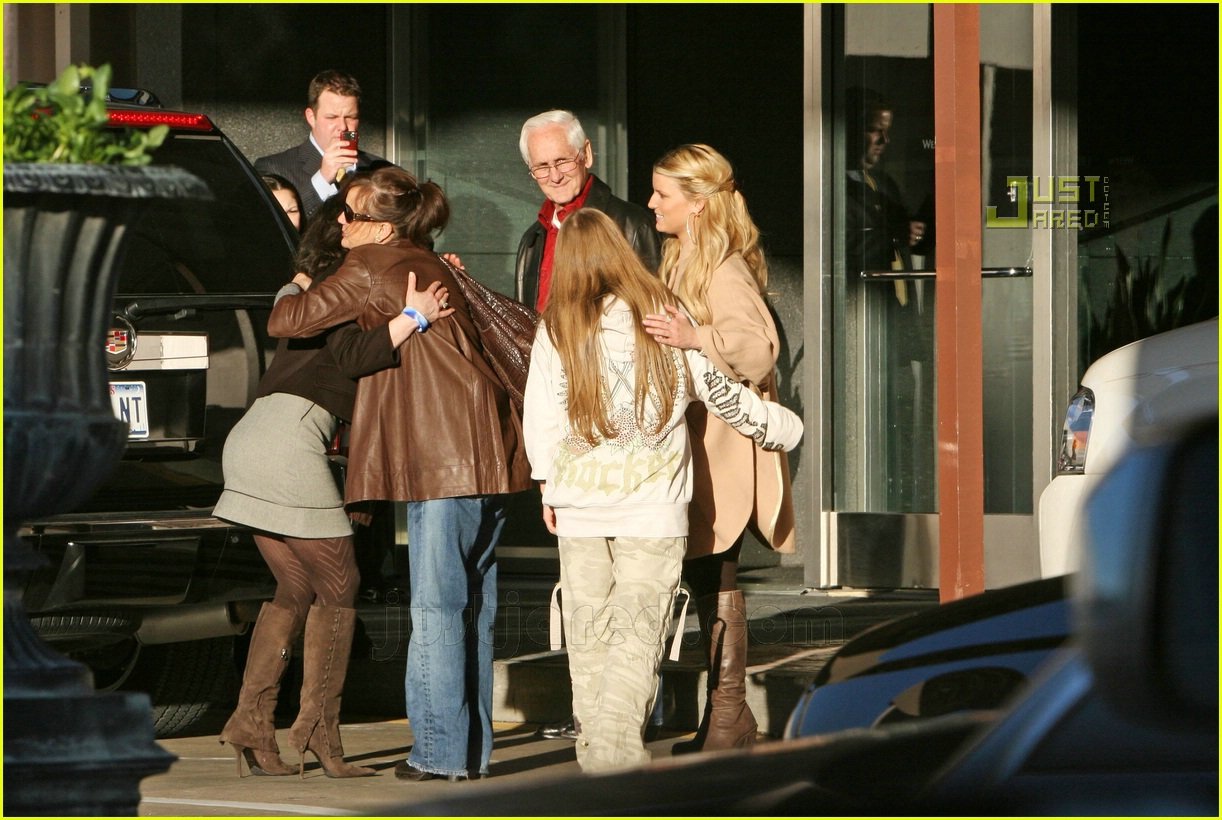 Photo: jessica simpson laying low 03 | Photo 812541 | Just Jared ...