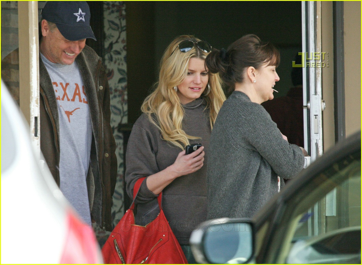 Jessica Simpson Lays Low: Photo 812631 | Jessica Simpson, Joe Simpson ...