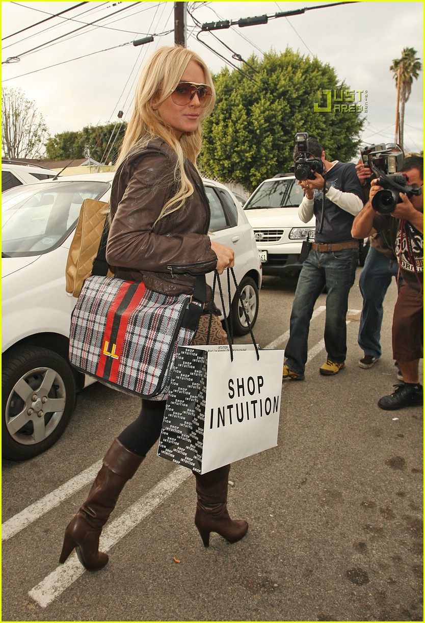 Lindsay's Intuition? Shop!: Photo 789621 | Photos | Just Jared ...