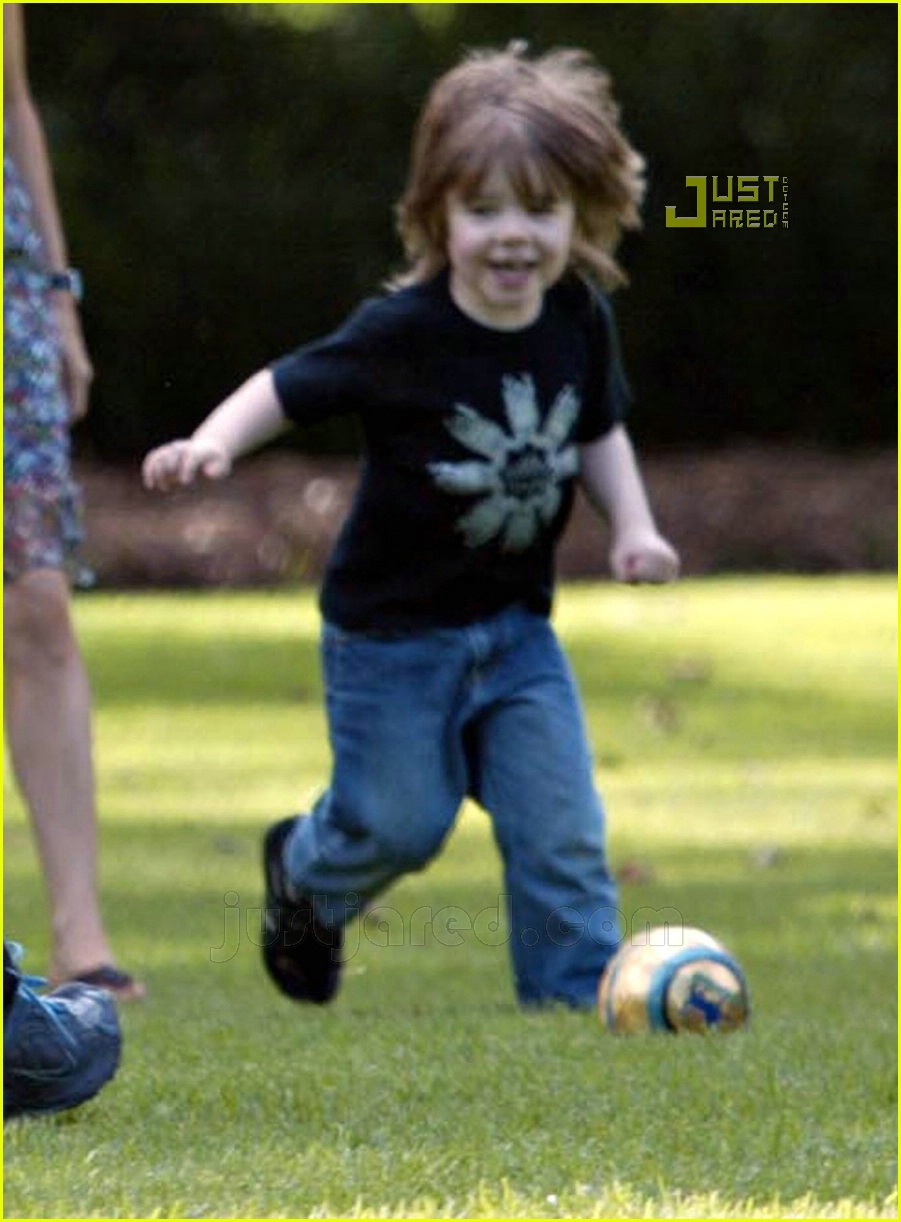 Tennyson Crowe's Perfect Pout: Photo 816251 | Photos | Just Jared ...