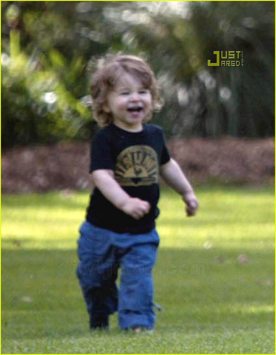 Tennyson Crowe's Perfect Pout: Photo 816271 | Photos | Just Jared ...