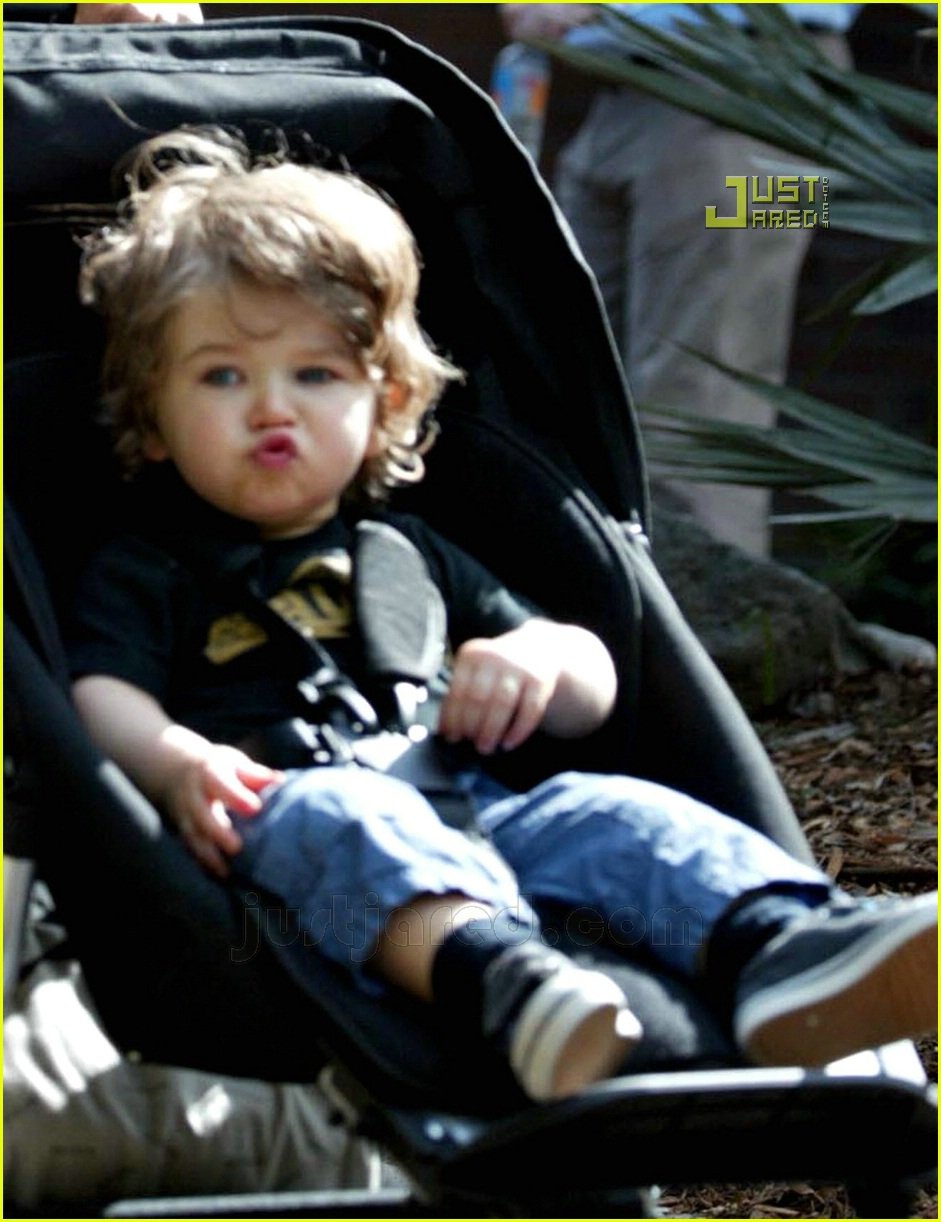 Tennyson Crowe's Perfect Pout: Photo 816311 | Photos | Just Jared ...