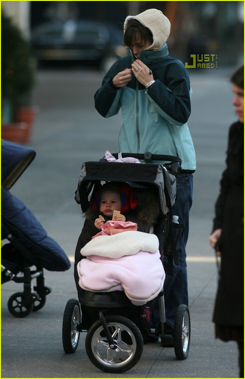 Violet Affleck is a Cracker Baby: Photo 831021 | Ben Affleck, Celebrity ...