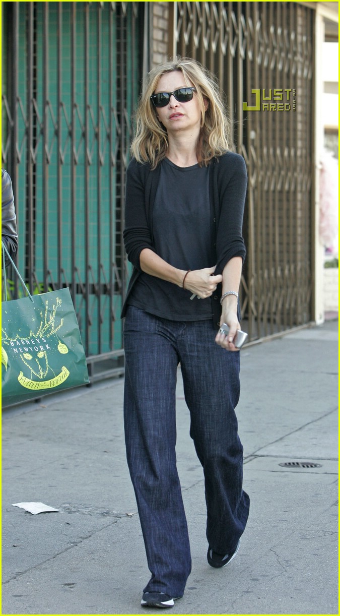 Calista Keeps it Casual: Photo 853201 | Calista Flockhart Photos | Just ...