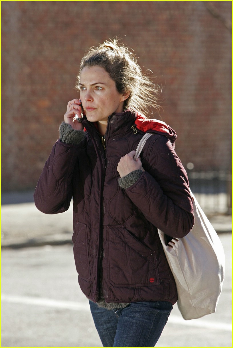 Keri Russell Pays Her Respects For Heath Ledger: Photo 878661 | Photos ...