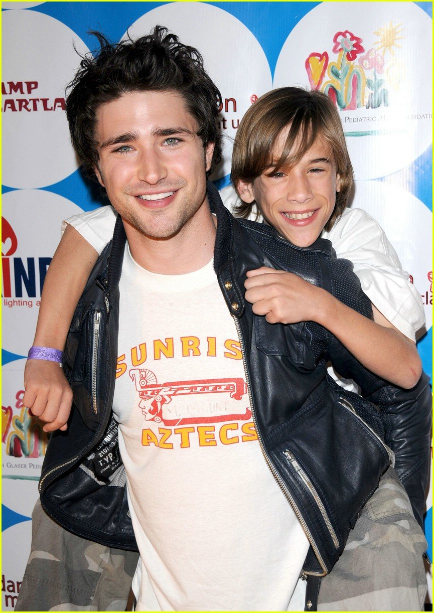 Kyle Xy Matt Dallas Girlfriend