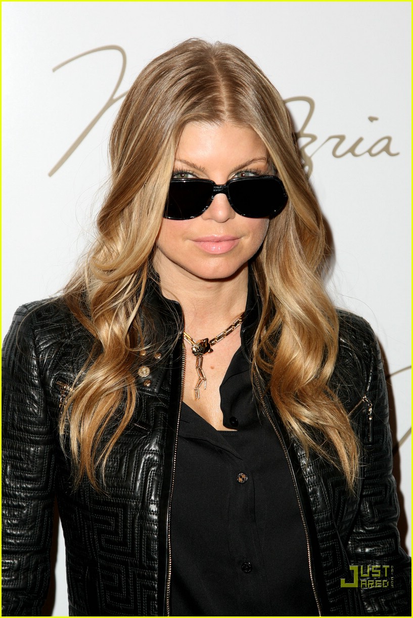 Fergie @ NY Fashion Week: Photo 907381 | Photos | Just Jared: Celebrity ...