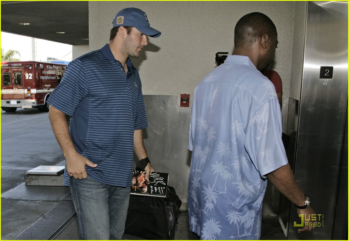 Romo-Simpson Rendezous?: Photo 931111 | Photos | Just Jared: Celebrity ...