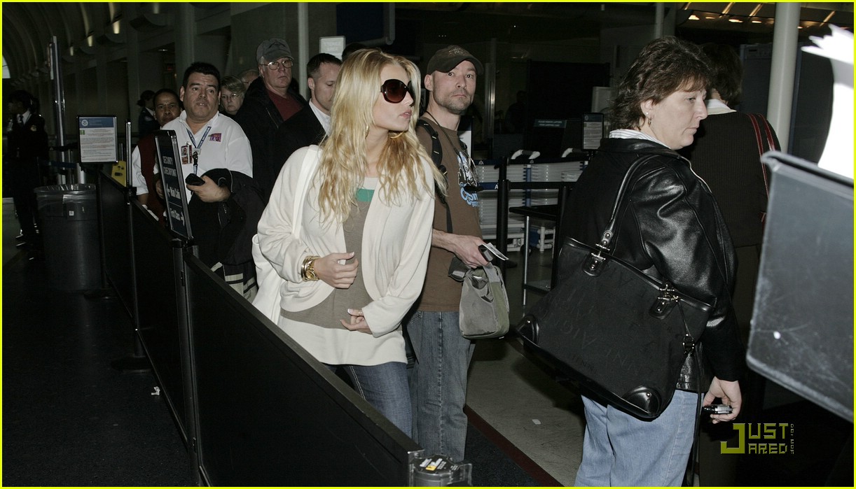 Romo-Simpson Rendezous?: Photo 931181 | Photos | Just Jared ...