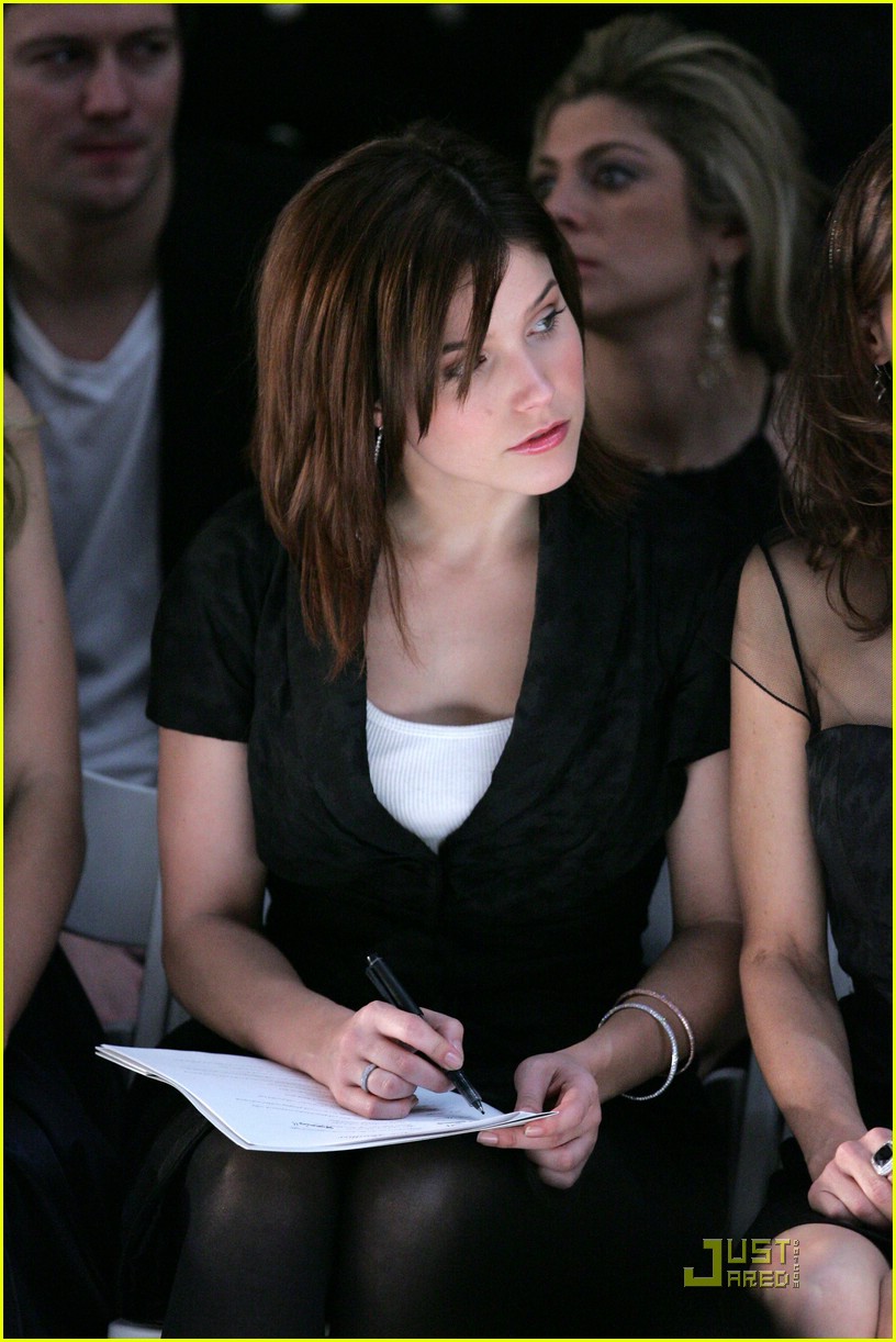 Sophia Bush Loves Metallic Minis: Photo 916181 | Pictures | Just Jared