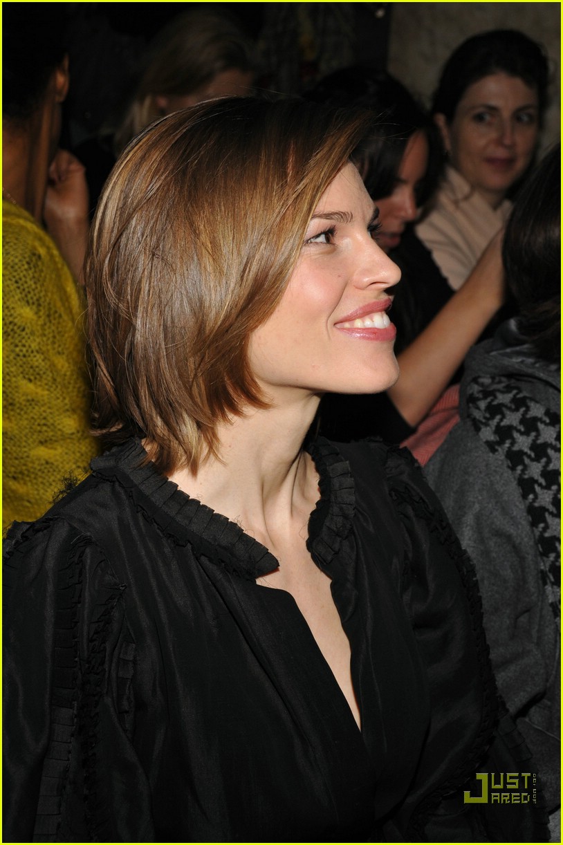 Hilary Swank @ NY Fashion Week: Photo 906231 | Photos | Just Jared ...