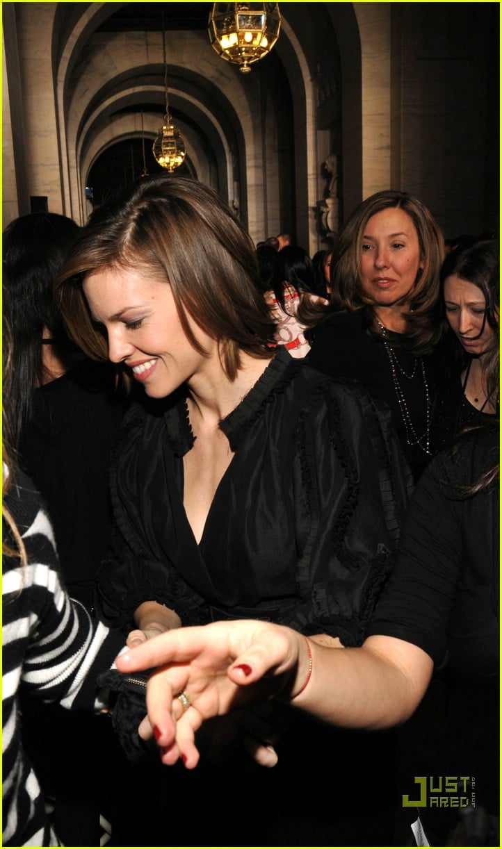 Hilary Swank @ NY Fashion Week: Photo 906261 | Photos | Just Jared ...