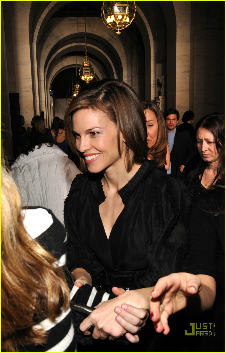 Hilary Swank @ NY Fashion Week: Photo 906271 | Photos | Just Jared ...