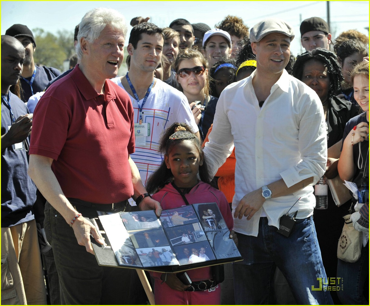 Brad Pitt & Bill Clinton are BFFs: Photo 999291 | Pictures | Just Jared