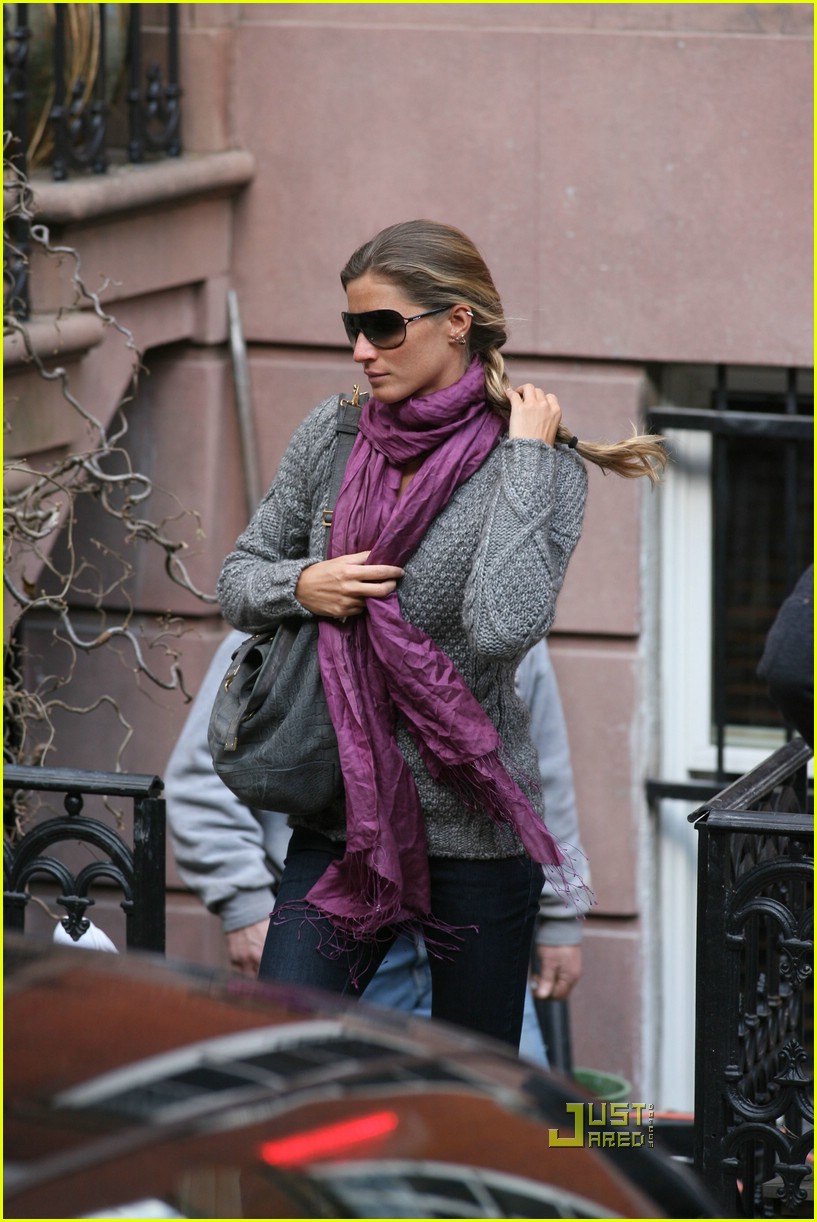 Gisele is Worth How Much?: Photo 989971 | Gisele Bundchen Photos | Just ...