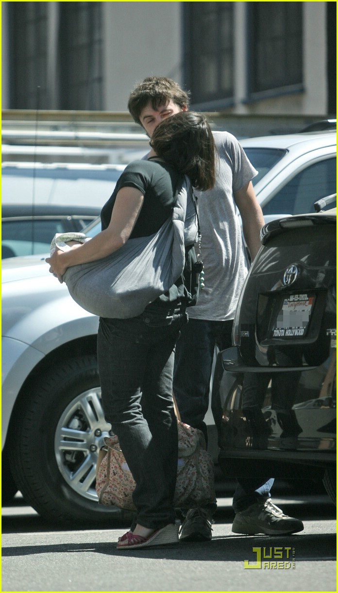 Indiana Affleck and the Temple of Los Angeles: Photo 1027381 | Casey ...