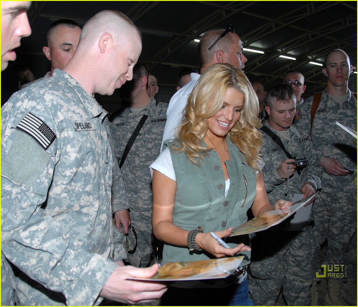 Jessica Simpson Performs "Operation MySpace": Photo 982711 | Photos ...