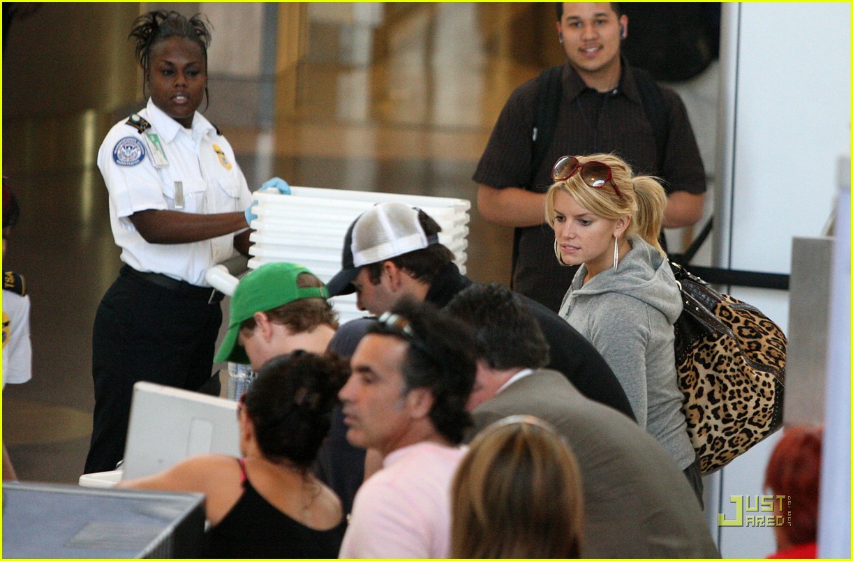 Photo: jessica tony airport 08 | Photo 969551 | Just Jared ...