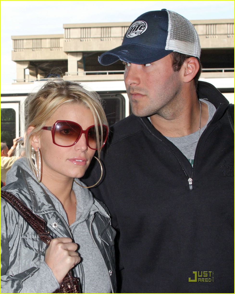 Jessica Jets Off With Tony Yet Again: Photo 969591 | Photos | Just ...