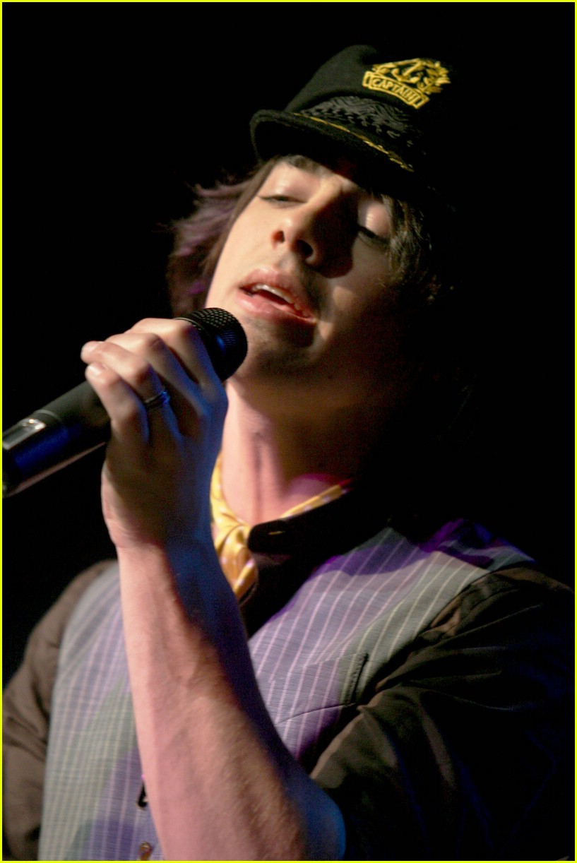 The Jonas Brothers are Hard Rockers: Photo 1011421 | Photos | Just ...