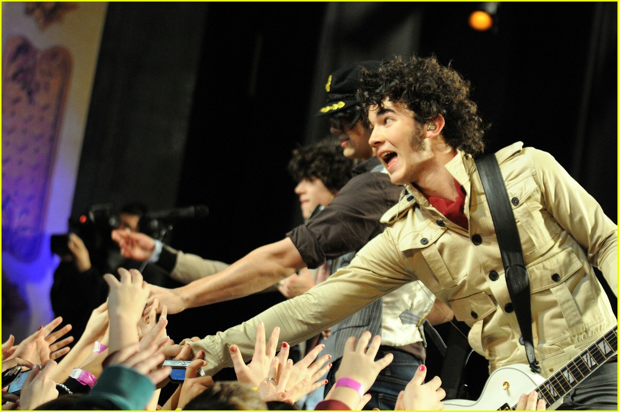The Jonas Brothers are Hard Rockers: Photo 1011611 | Photos | Just ...