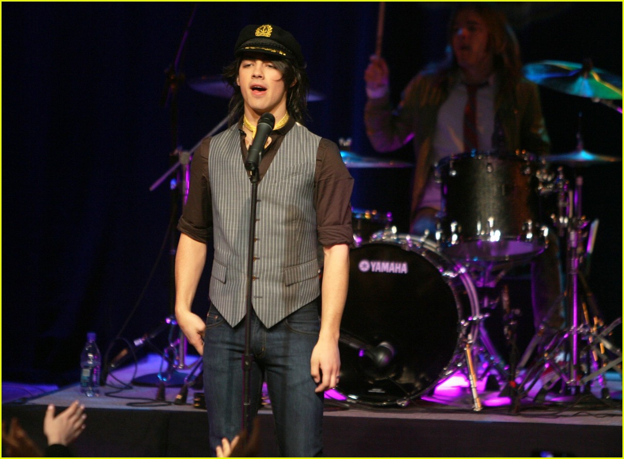 The Jonas Brothers are Hard Rockers: Photo 1011761 | Photos | Just ...