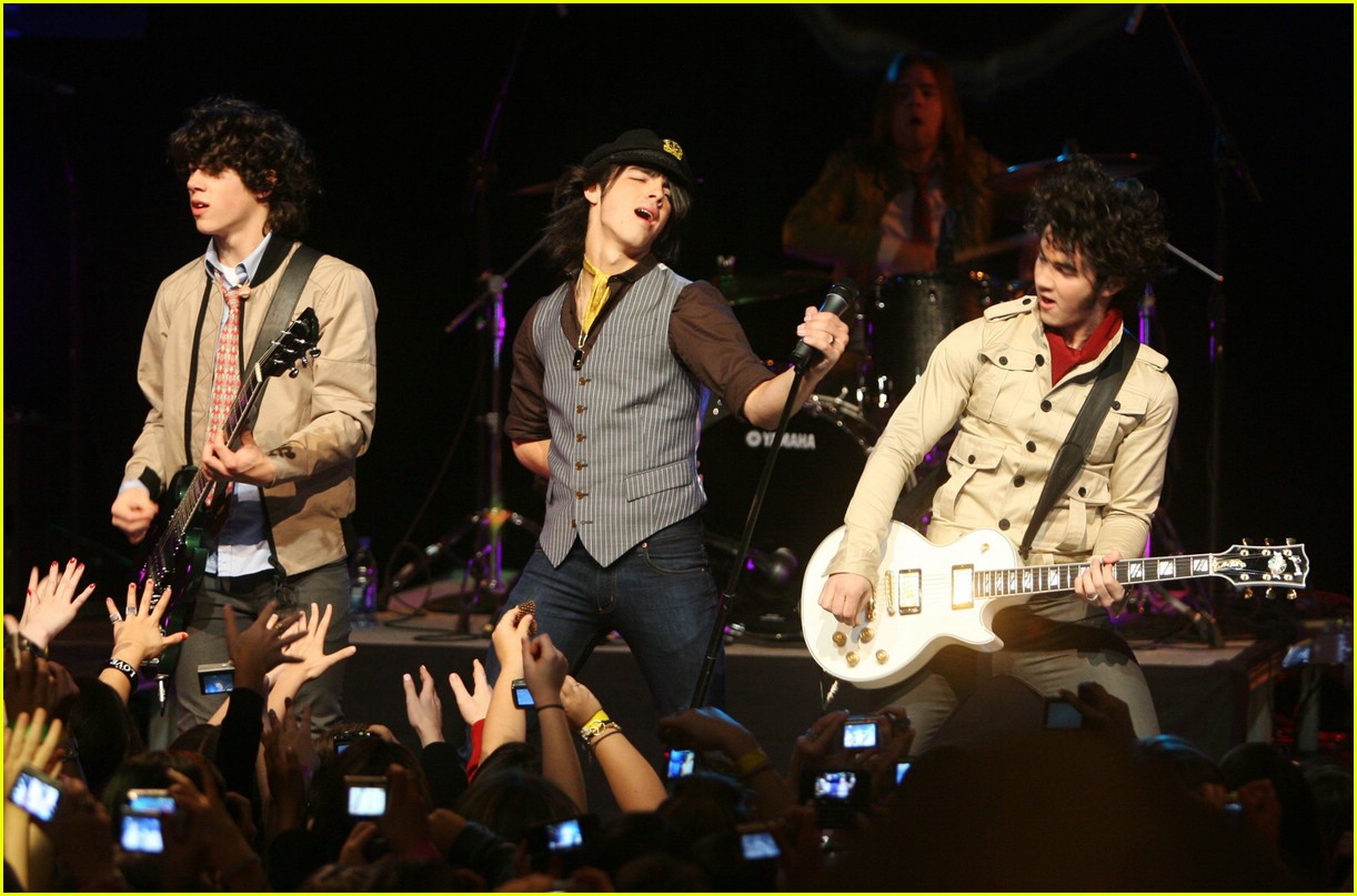 The Jonas Brothers are Hard Rockers: Photo 1011791 | Photos | Just ...