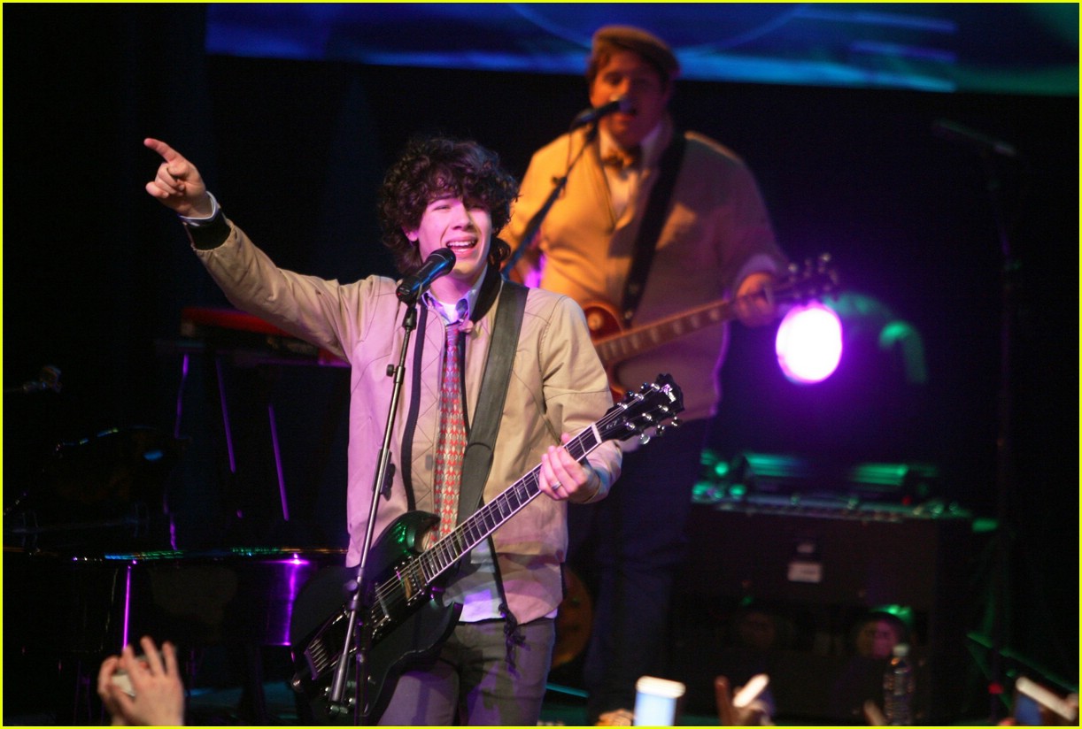 The Jonas Brothers are Hard Rockers: Photo 1011811 | Photos | Just ...