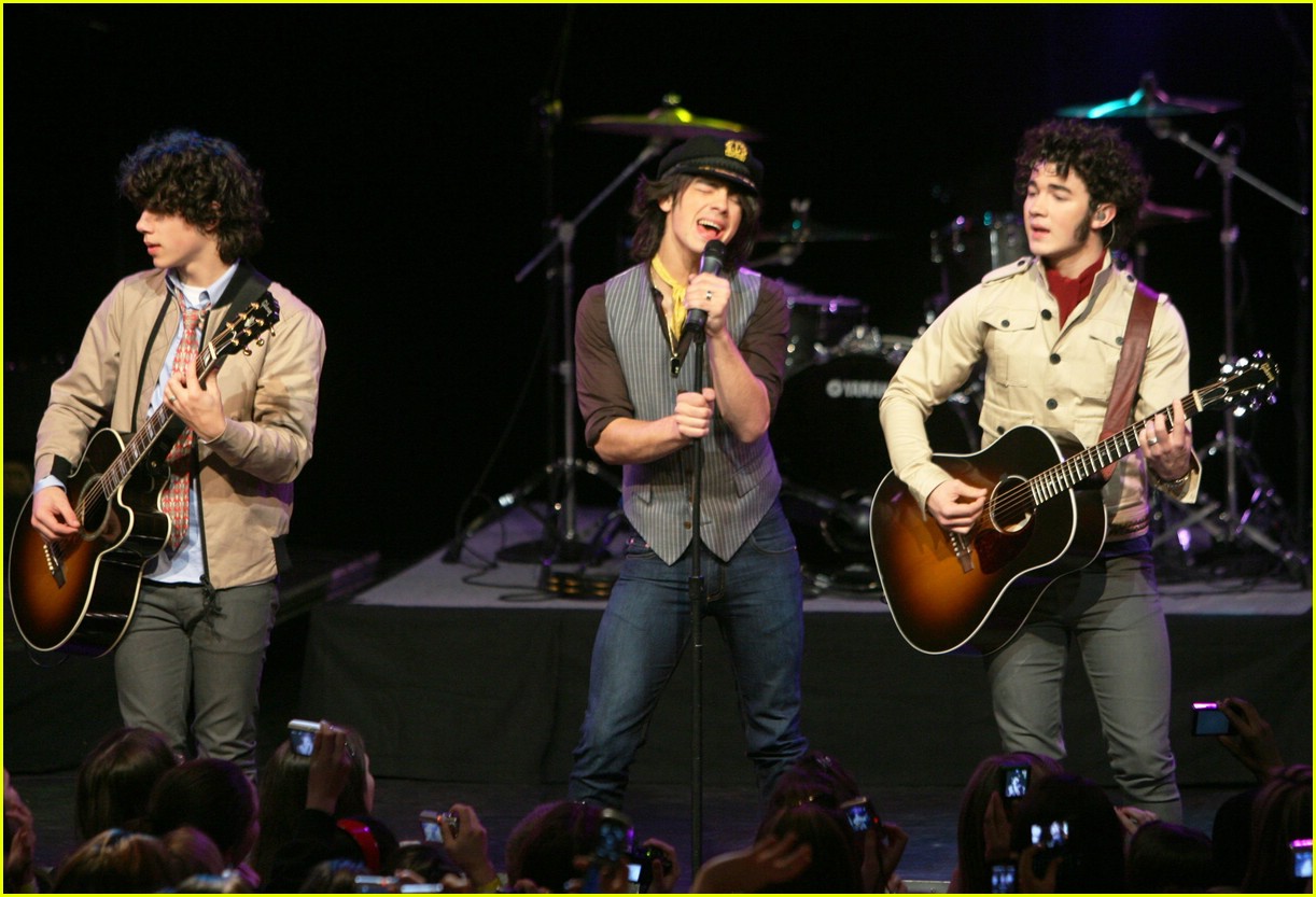 The Jonas Brothers are Hard Rockers: Photo 1012161 | Photos | Just ...